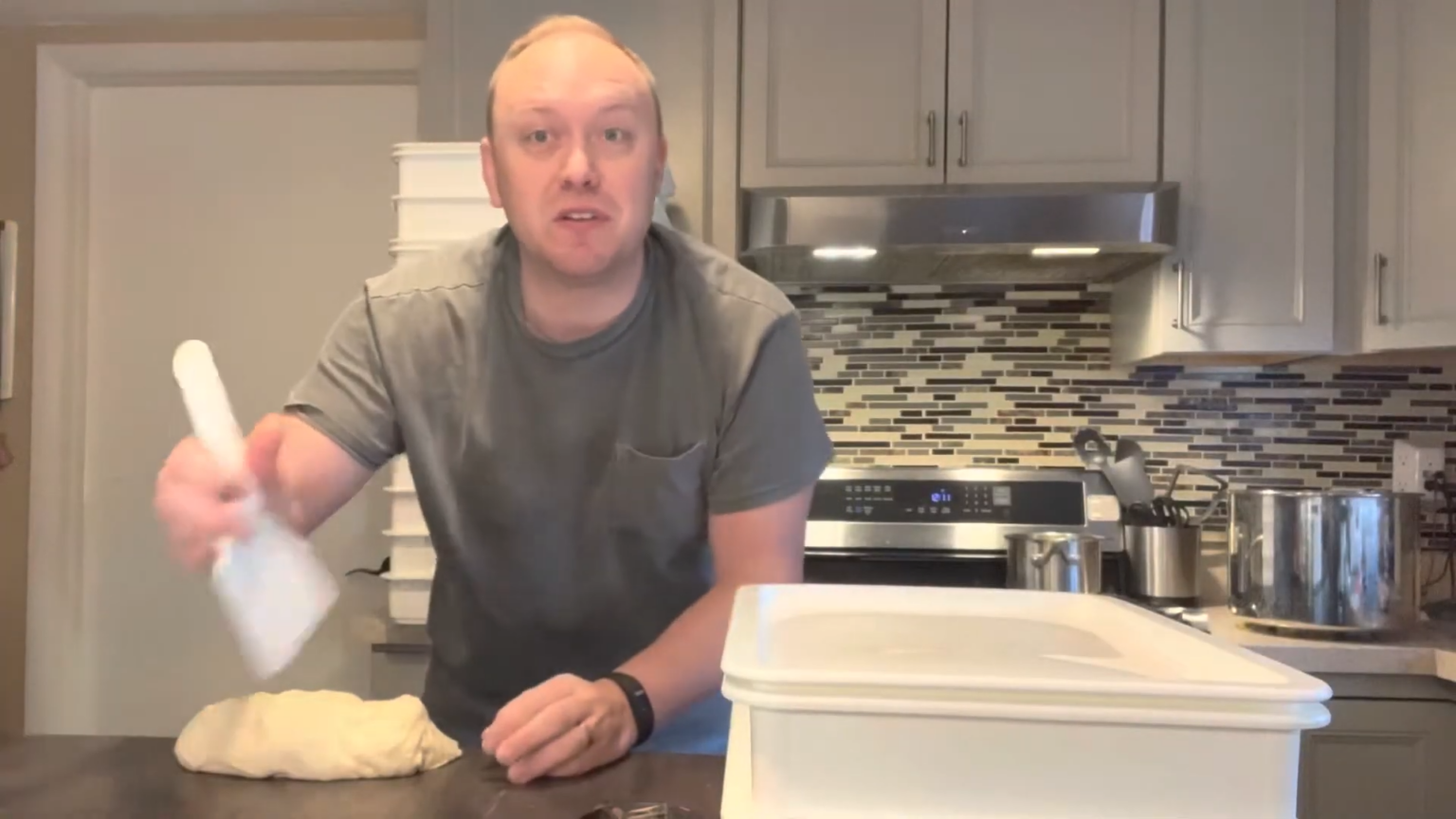 What Are the Best Containers for Storing Pizza Dough? - Uncle Als Pizza