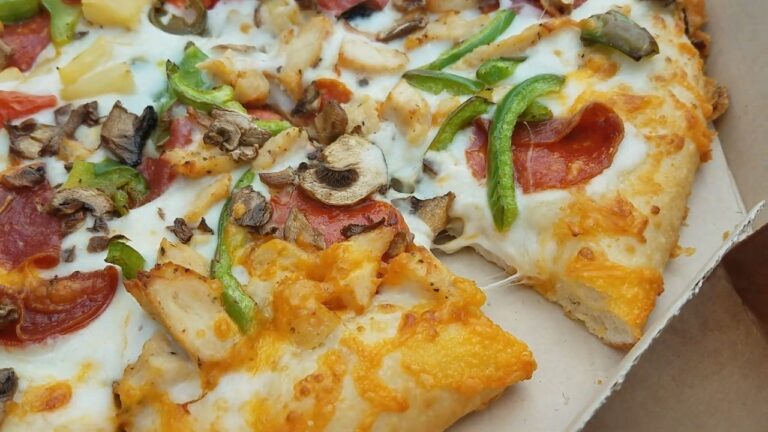Pizza Hut's Hand-Tossed vs. Original Pan: Which Crust Wins? - Uncle Als ...