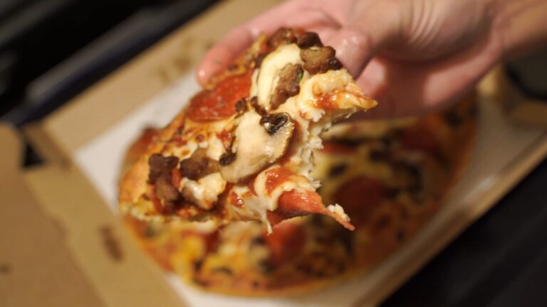 Pizza Hut's Hand-Tossed vs. Original Pan: Which Crust Wins?