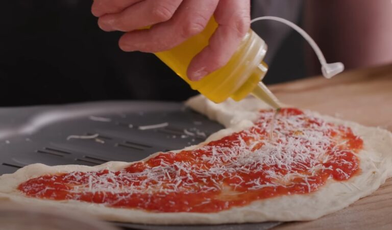How to Master the Perfect Calzone: Fold and Fill Like a Pro