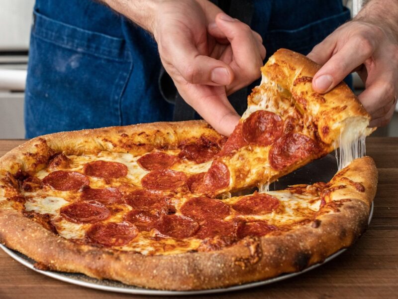 Pizza Hut Pizza Sizes - A Complete Guide - Uncle Als Pizza